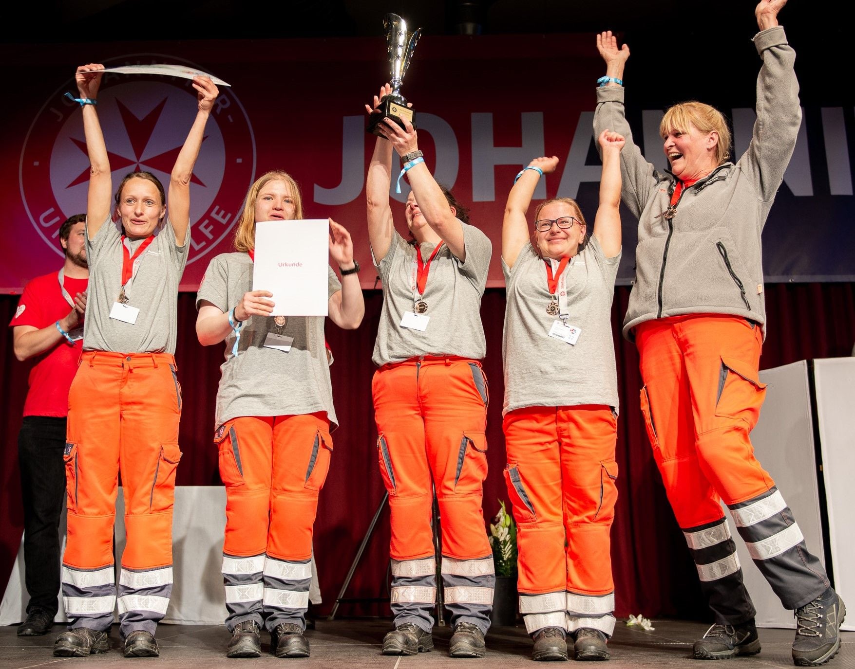 Südbrandenburger Johanniter-Teams räumen ab | NIEDERLAUSITZ aktuell