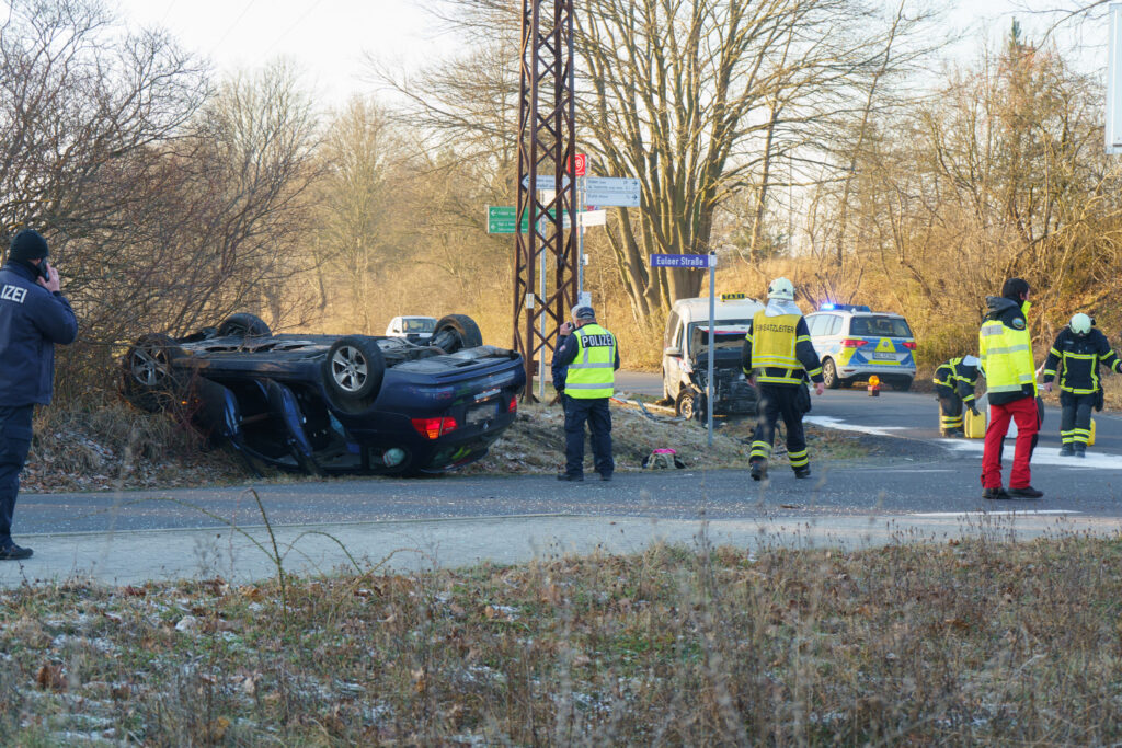 Vier Verletzte bei schwerem Autounfall in Forst | NIEDERLAUSITZ aktuell