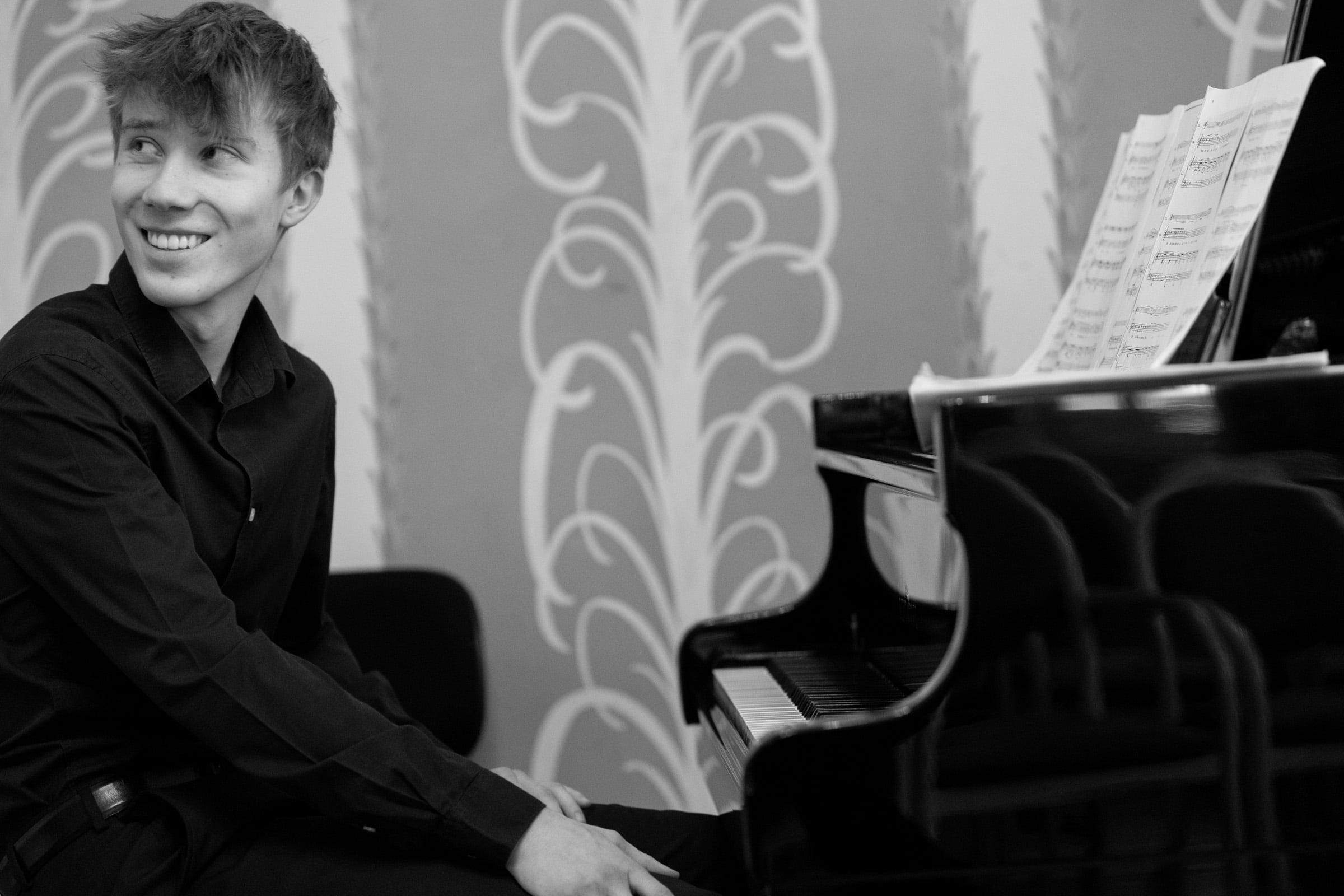 17-jähriger Schüler begeistert Jury & holt Klavierpreis nach Cottbus ...