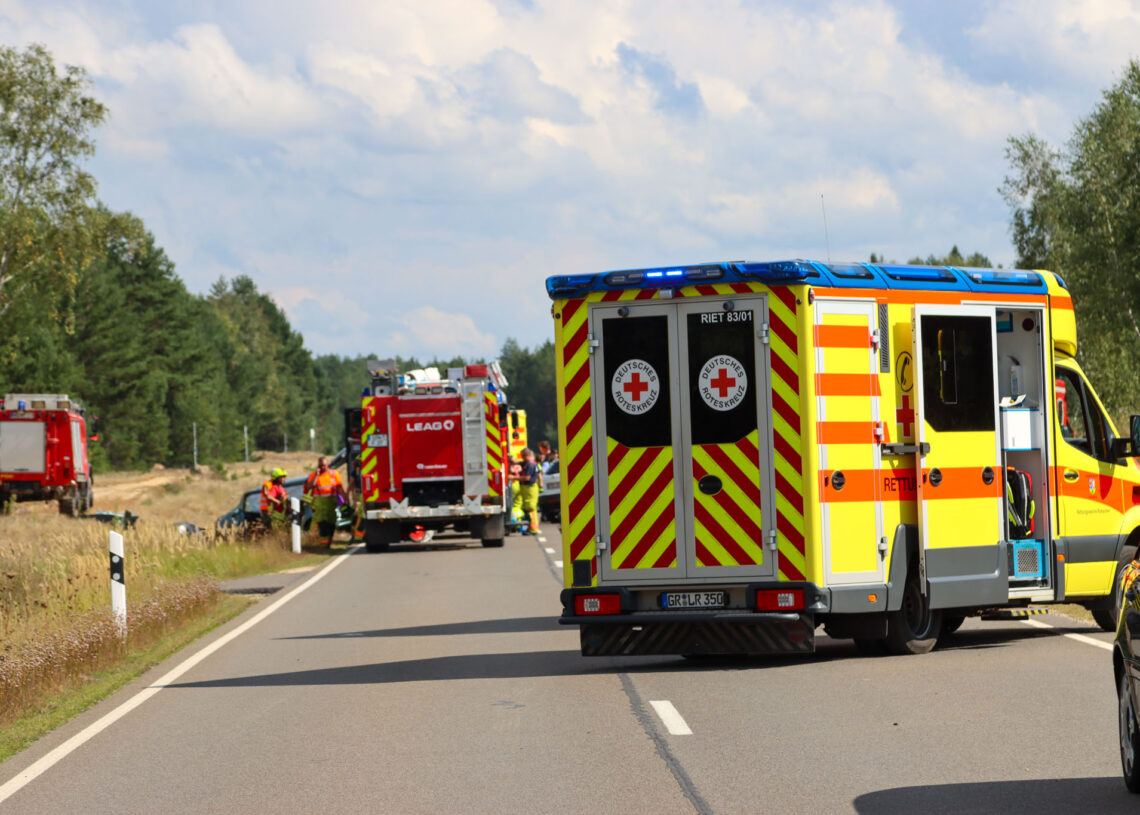 Mehrere Tote bei schwerem Frontalcrash auf Bundesstraße bei Boxberg | NIEDERLAUSITZ aktuell