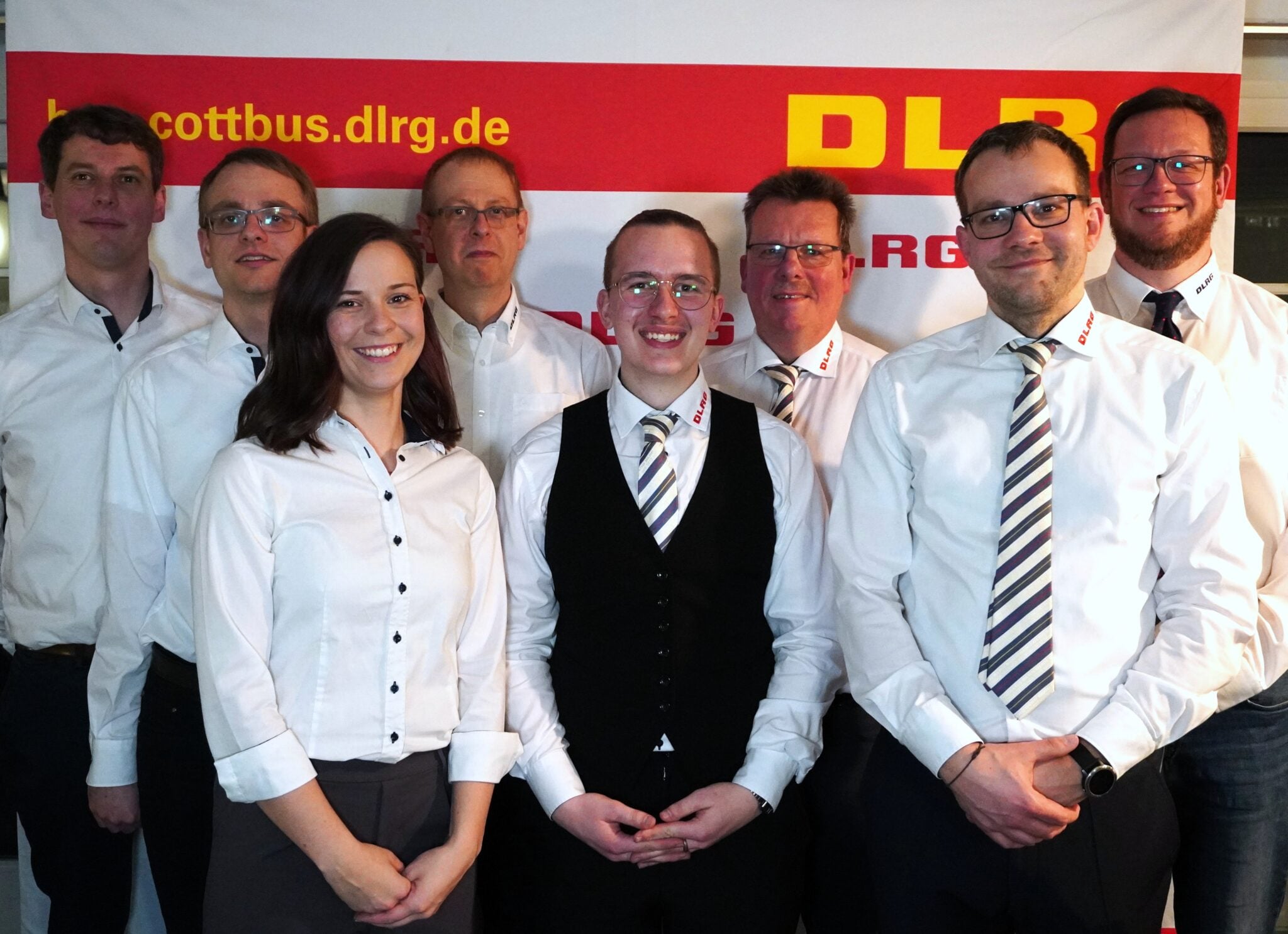 DLRG Cottbus ehrte Mitglieder und plant Kauf der Fahrzeughalle in 2026 ...